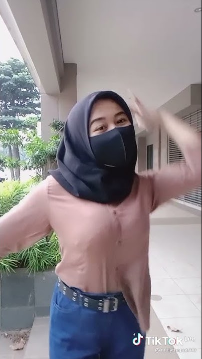 Tik tok Jilbab Gunung Gede - YouTube