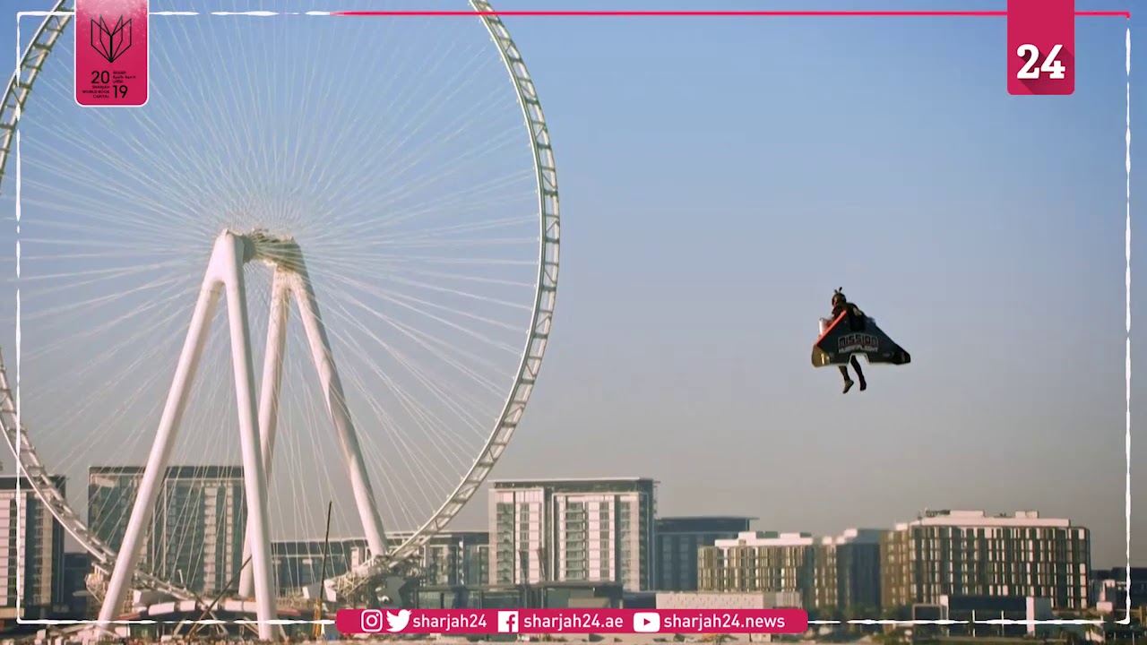 'Jetman' stuns with Iron Man-style flight over Dubai - YouTube