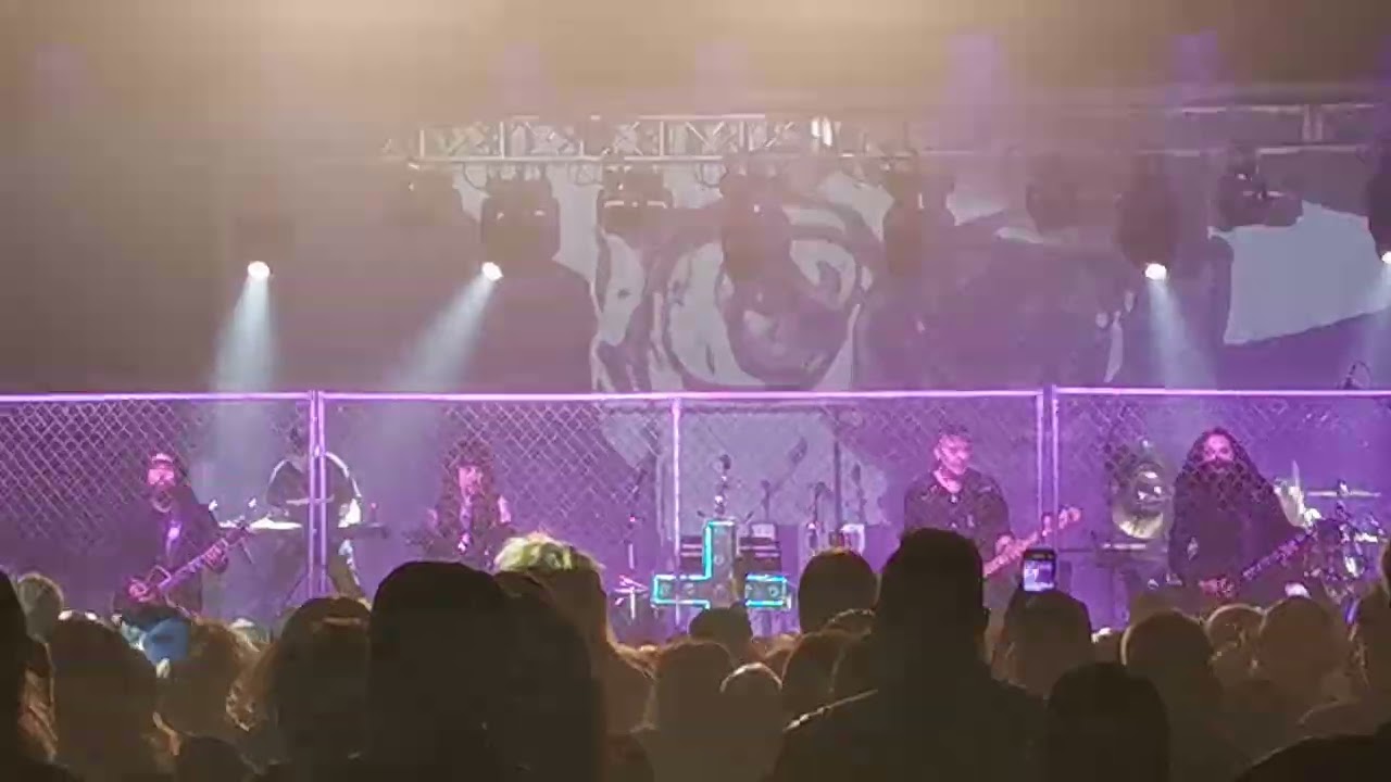 Ministry - NWO & Just One Fix (Live In Buffalo) - YouTube