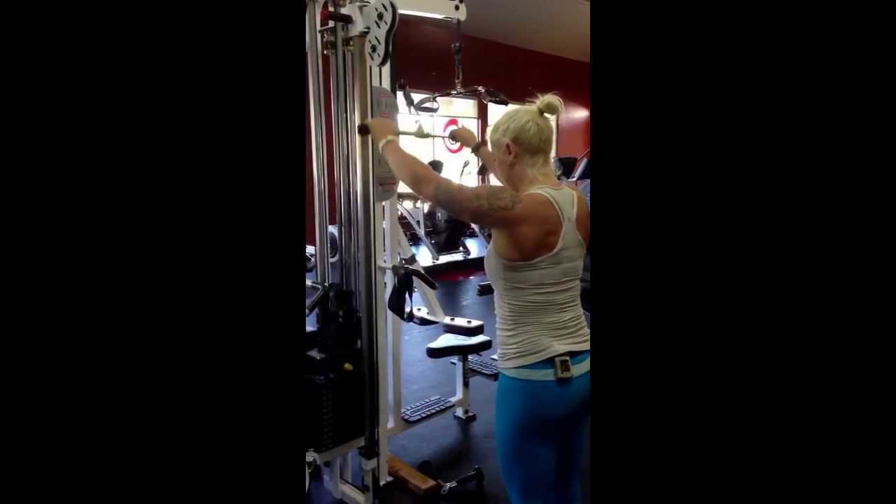 BA athlete Janie doing a demo of Lat sweeps - YouTube