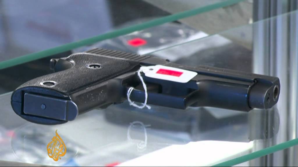 Weak US gun laws remain unaddressed - YouTube