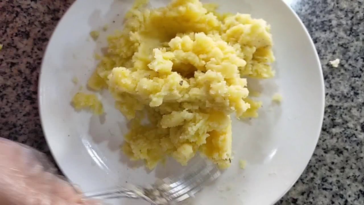 HOW TO MAKE HASH BROWN POTATOES - YouTube