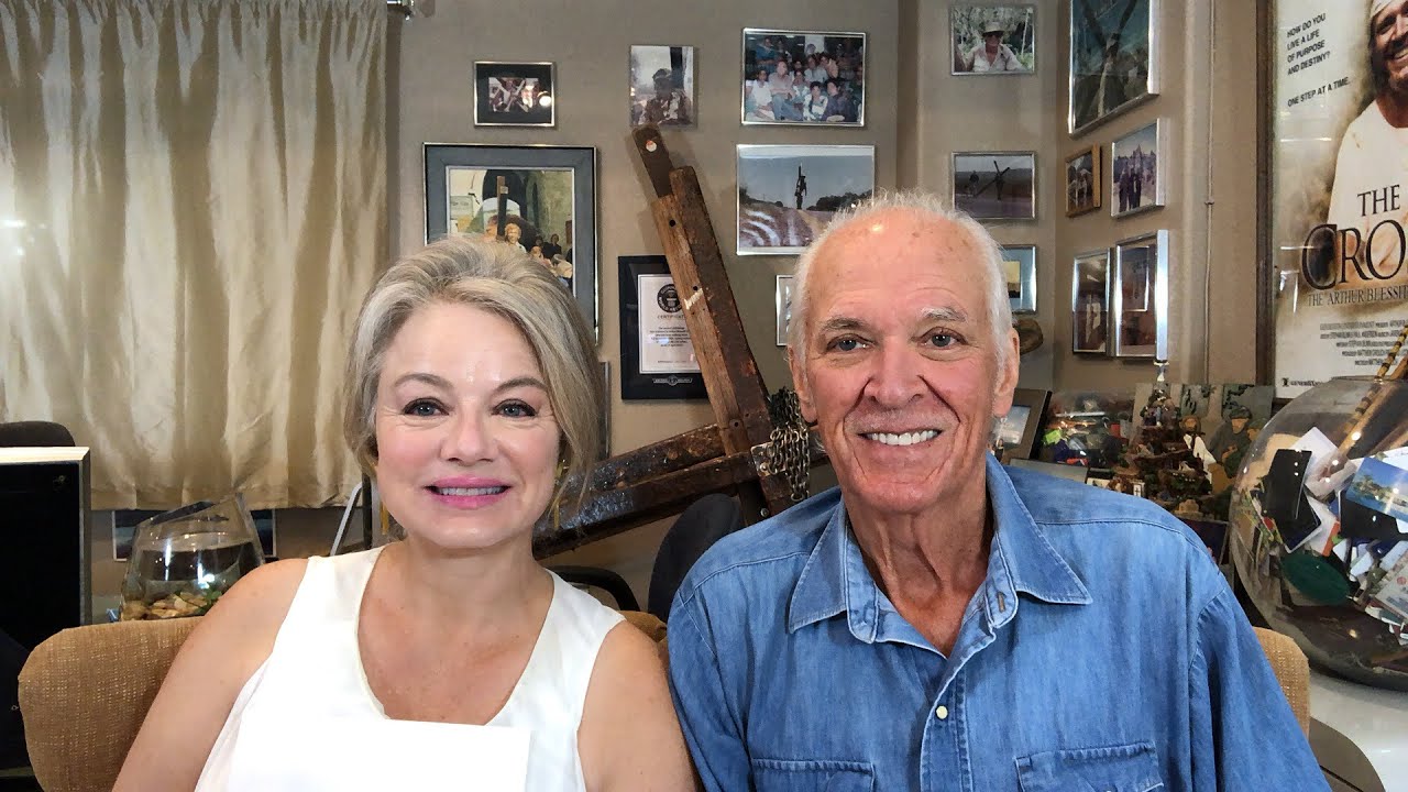 Message to the World. Arthur and Denise Blessitt - YouTube