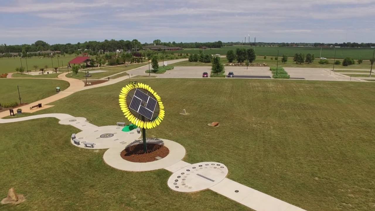 Southwind Park Sundial & Solar Sunflower Calendar - YouTube
