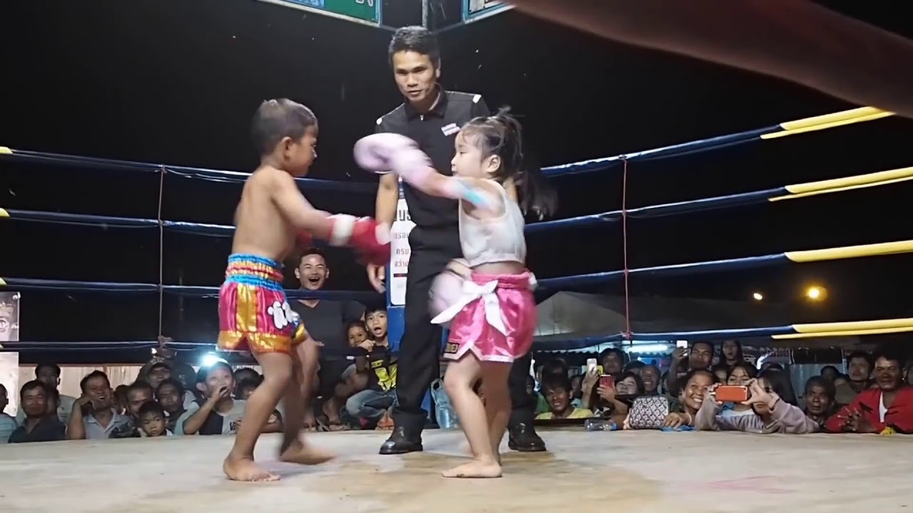 Cute Little Muay Thai Kid Riina - YouTube