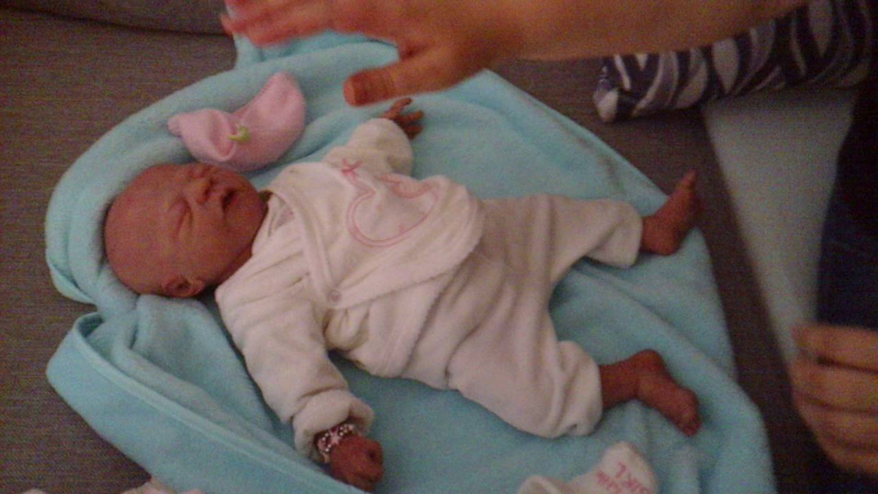 Ulrike Gall Silikon Reborn Baby Auspack Video von Little Darling - YouTube