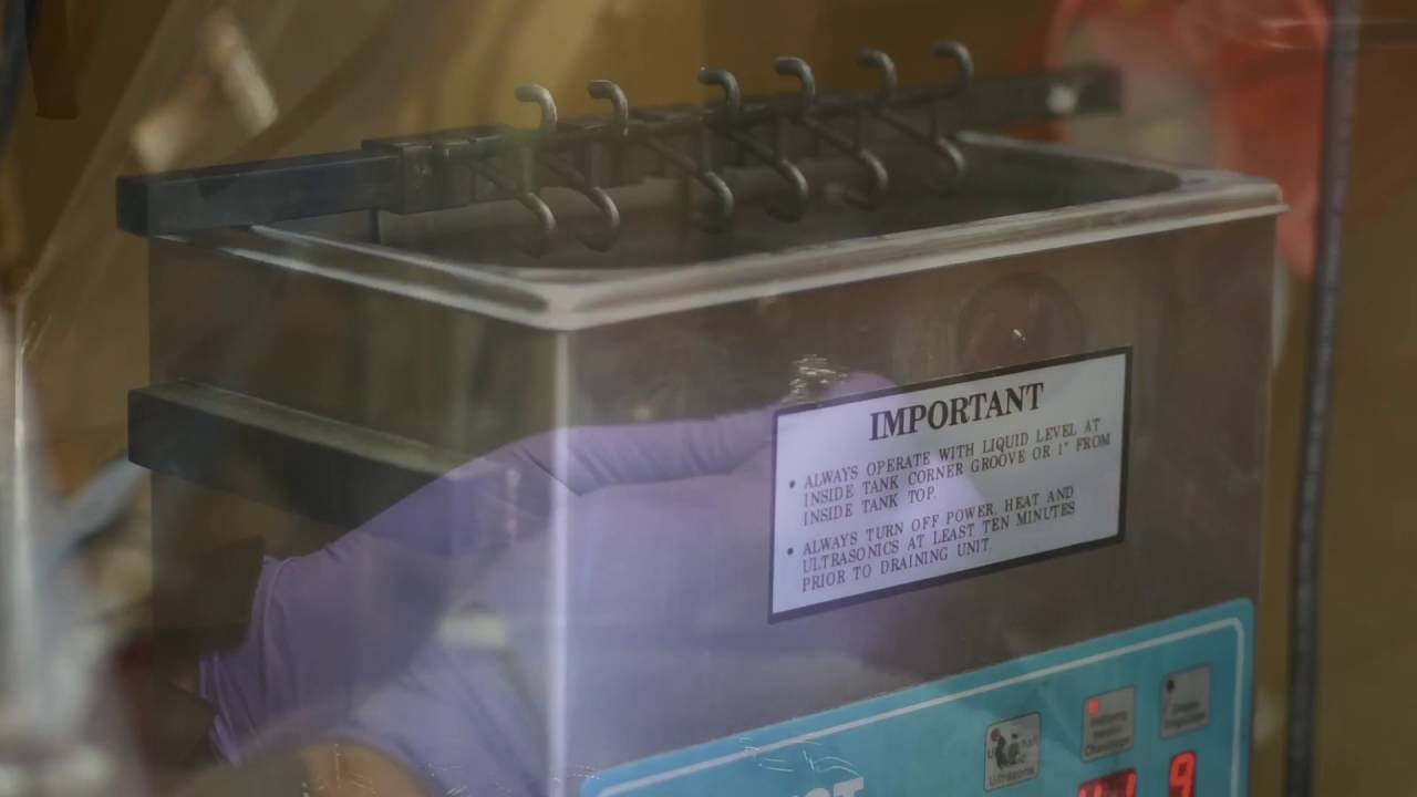 Rhodium Plating on White and Yellow Gold - YouTube