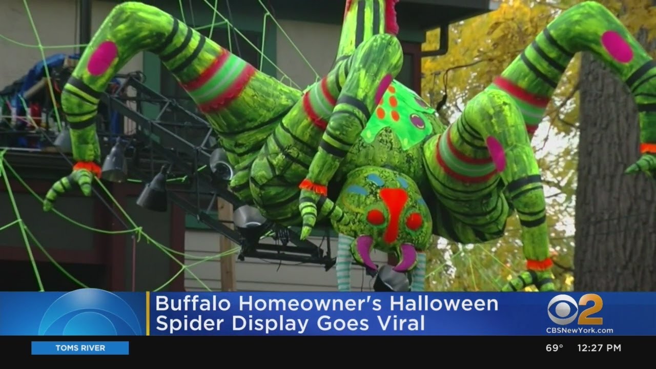 Buffalo Homeowner's Halloween Spider Display Goes Viral - YouTube