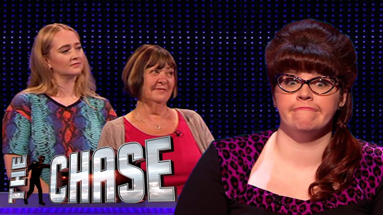 The Chase | Holly and Suzanne's £7,000 Final Chase With The Vixen - YouTube