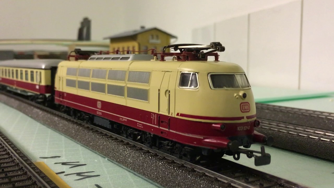 Märklin BR103 121-0 mit mSD3 & HLA - YouTube