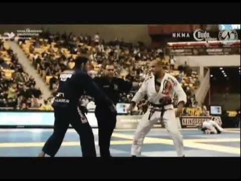 Brazilian Jiu-Jitsu Revolution-BJJ Highlight - YouTube