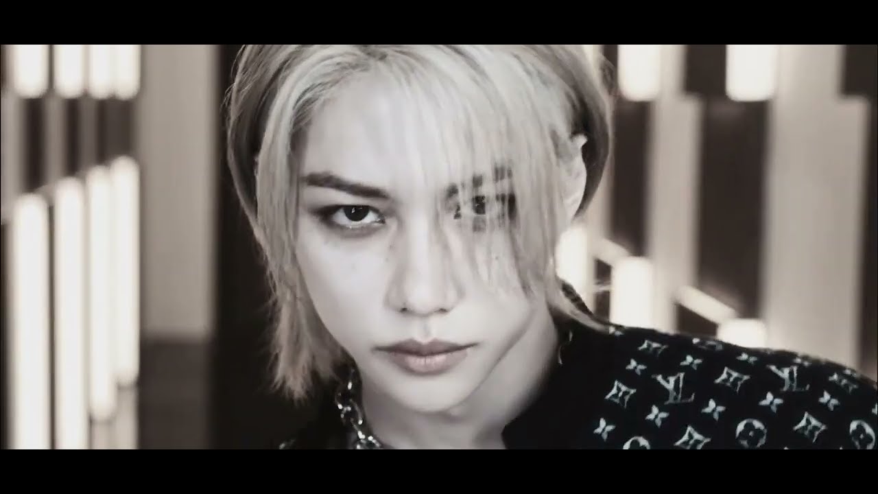 Stray Kids - ‘Comflex’ fMusic Video - YouTube