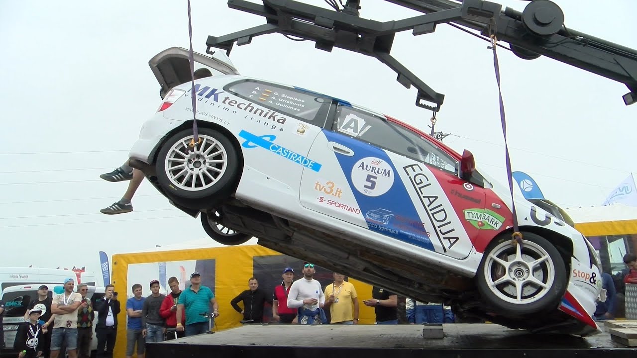 Honda Civic after crash into straw roll (aftercrash) - YouTube