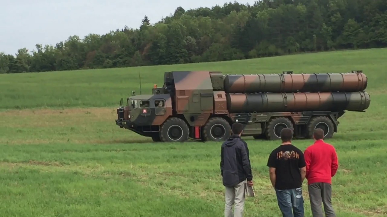 S-300 Missile System crossing the field - YouTube