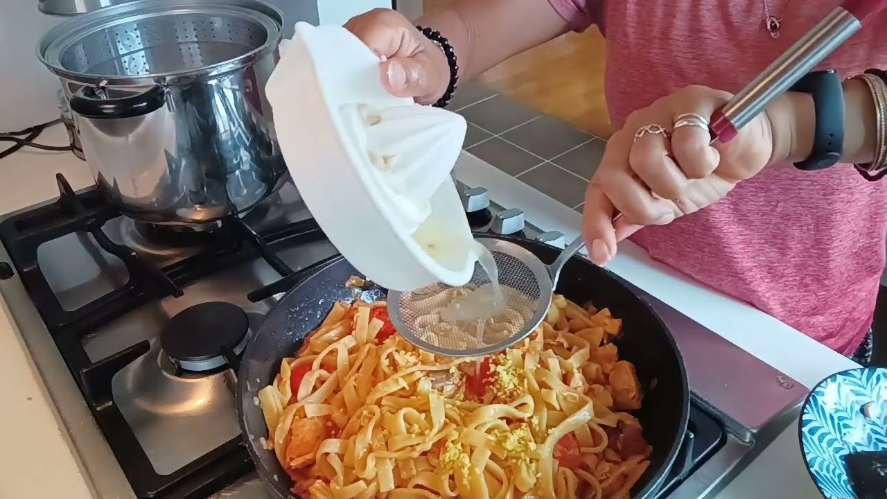 Creamy Salmon Pasta||Rhod Skie's style - YouTube