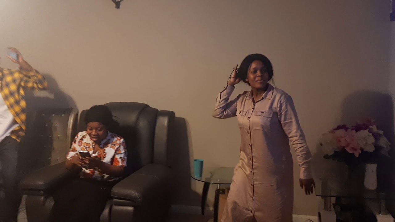 The Kalonji Family New Year's dance Ft Bro ben,Sister divine - YouTube