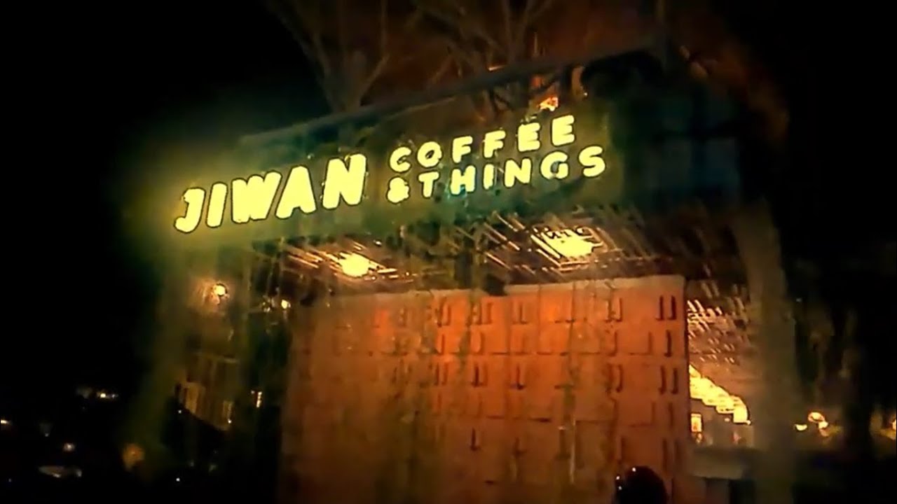 Cafe Jiwan Cirebon Suasana Malam - YouTube