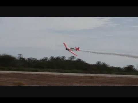 Gene McNeely T-6 Texan @ Valkaria Air Fest 2010 - YouTube