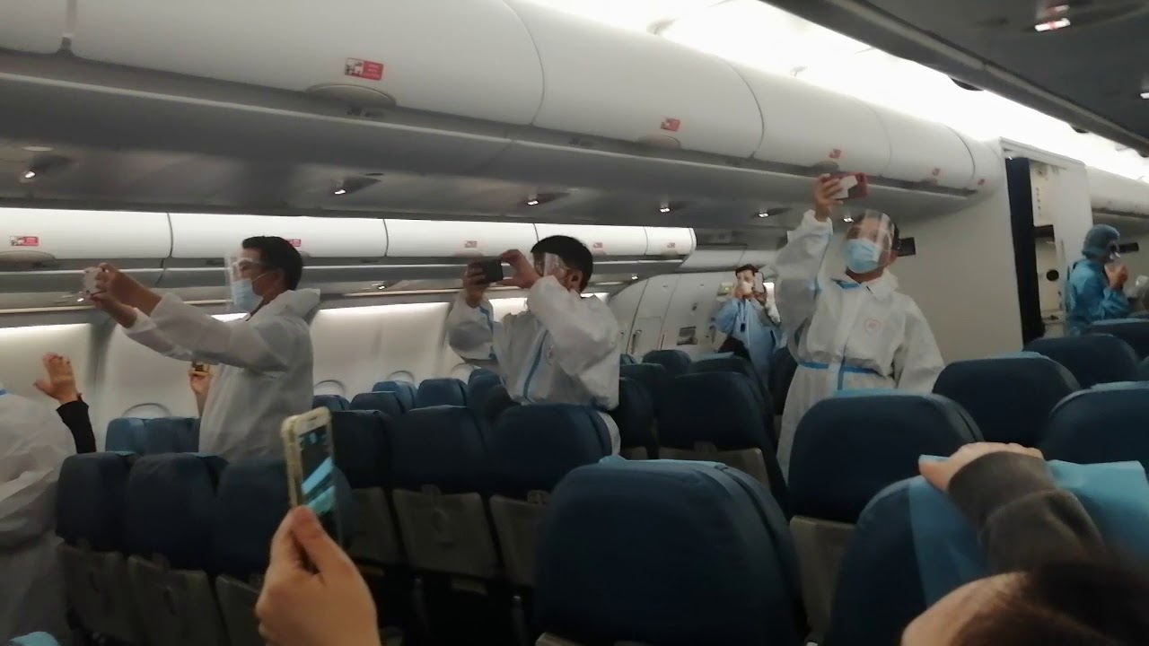 Celebrating New year in airplane - YouTube