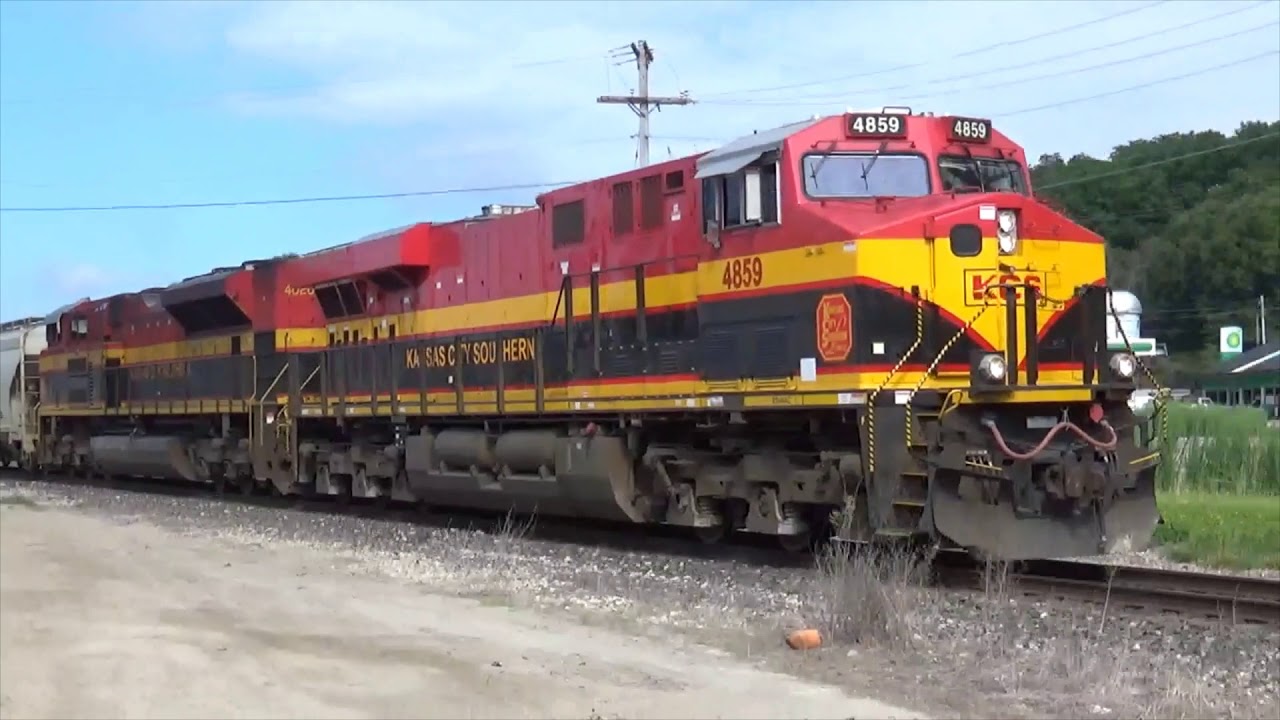 2016 a look back at trains in the Midwest area. - YouTube