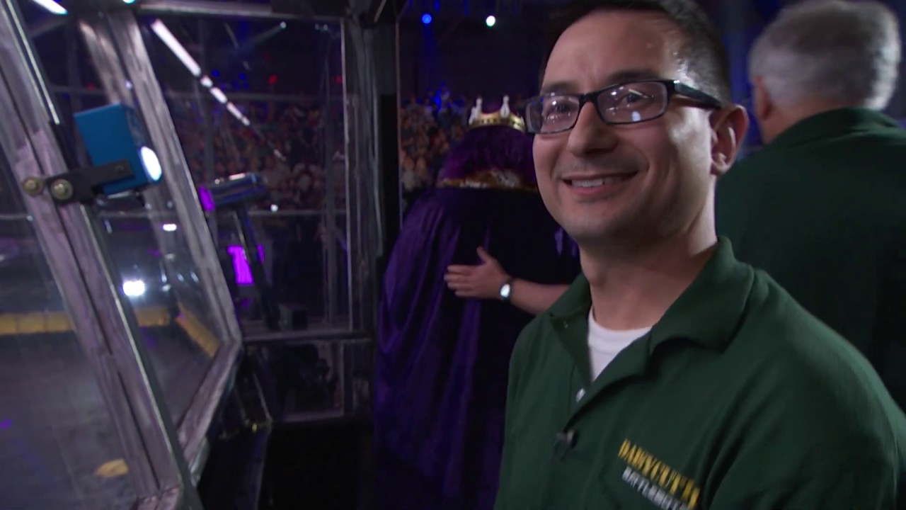 BattleBots Basement Tapes: KINGPIN vs. DAISY CUTTER vs. DEEP 6 - YouTube