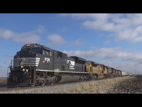 NS 2726- SD70M-2 w/ UP & IAIS Power, 1/12/17 - YouTube
