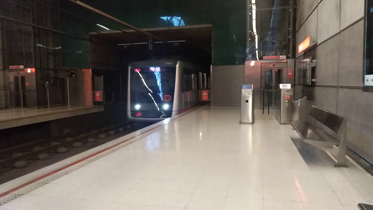Metro de Bilbao - Serie 500 en la estacion de Ansio - YouTube