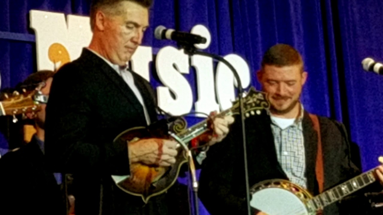 Poor Rambler / Laura Orshaw with Alan Bibey and Grasstowne - YouTube