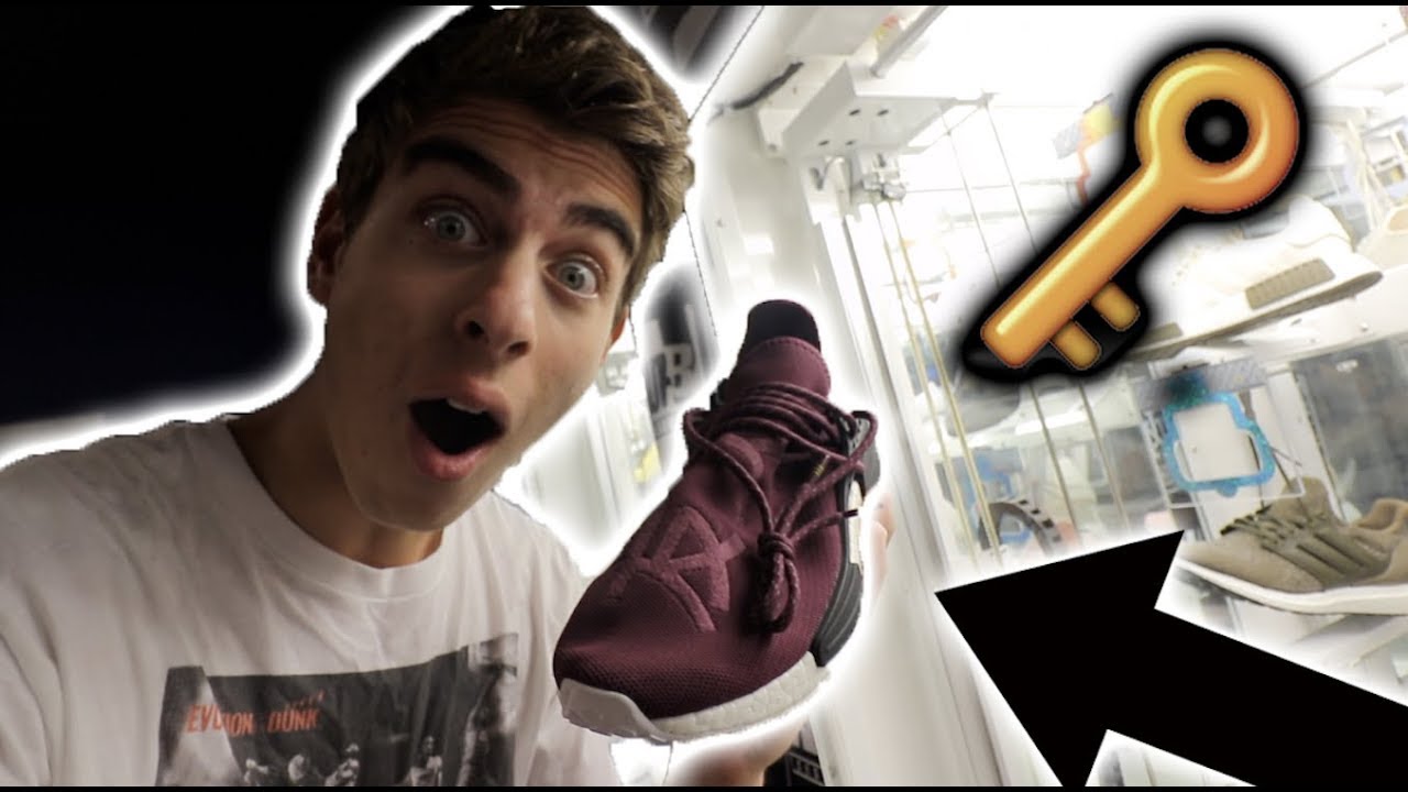 WE WON $8,500 SNEAKERS FROM THE KEYMASTER FOR $20 BUCKS!!! - YouTube