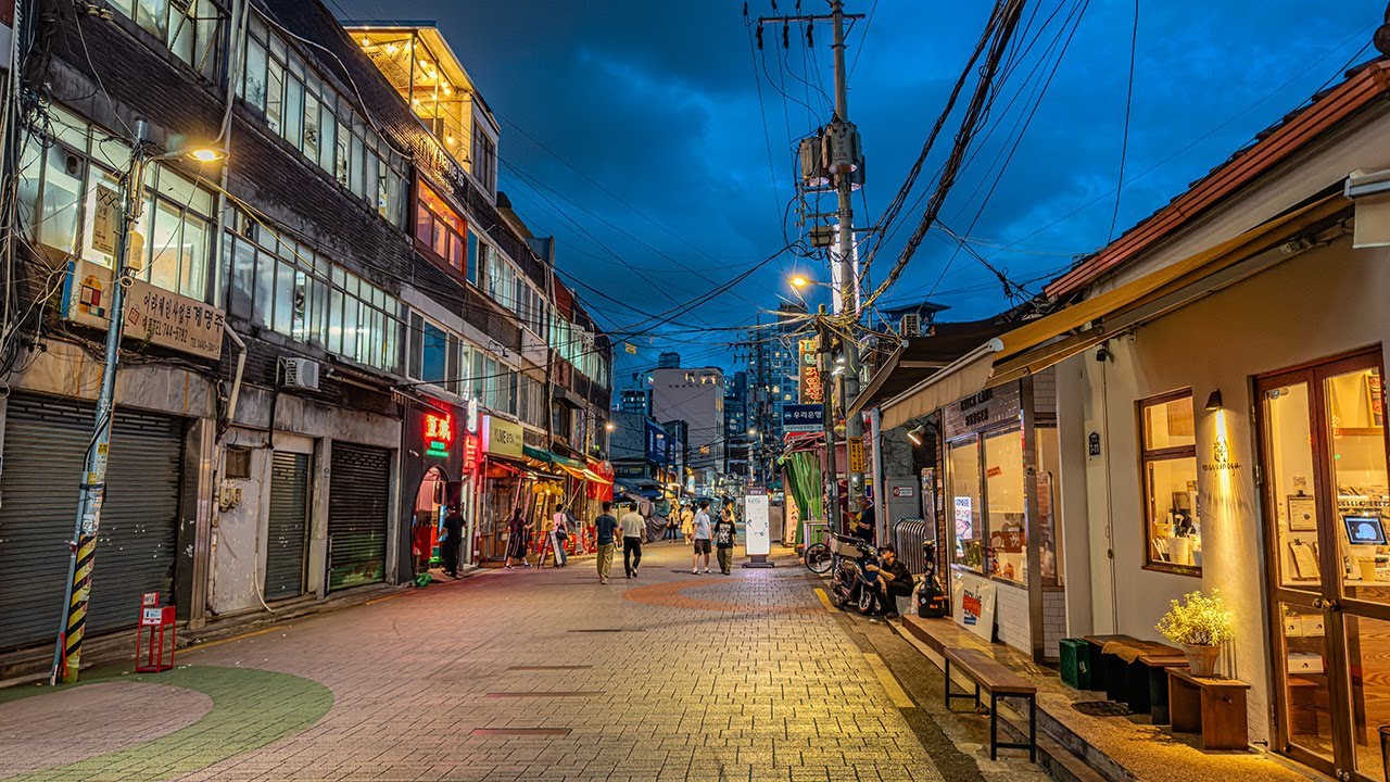 Golden Sunset After the Rain – Seoul Evening Walk from Wangsimni to DDP ...