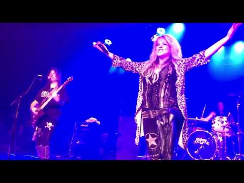 Janet Gardner - Edge of a Broken Heart, Melodic Rock Festival 2020 ...