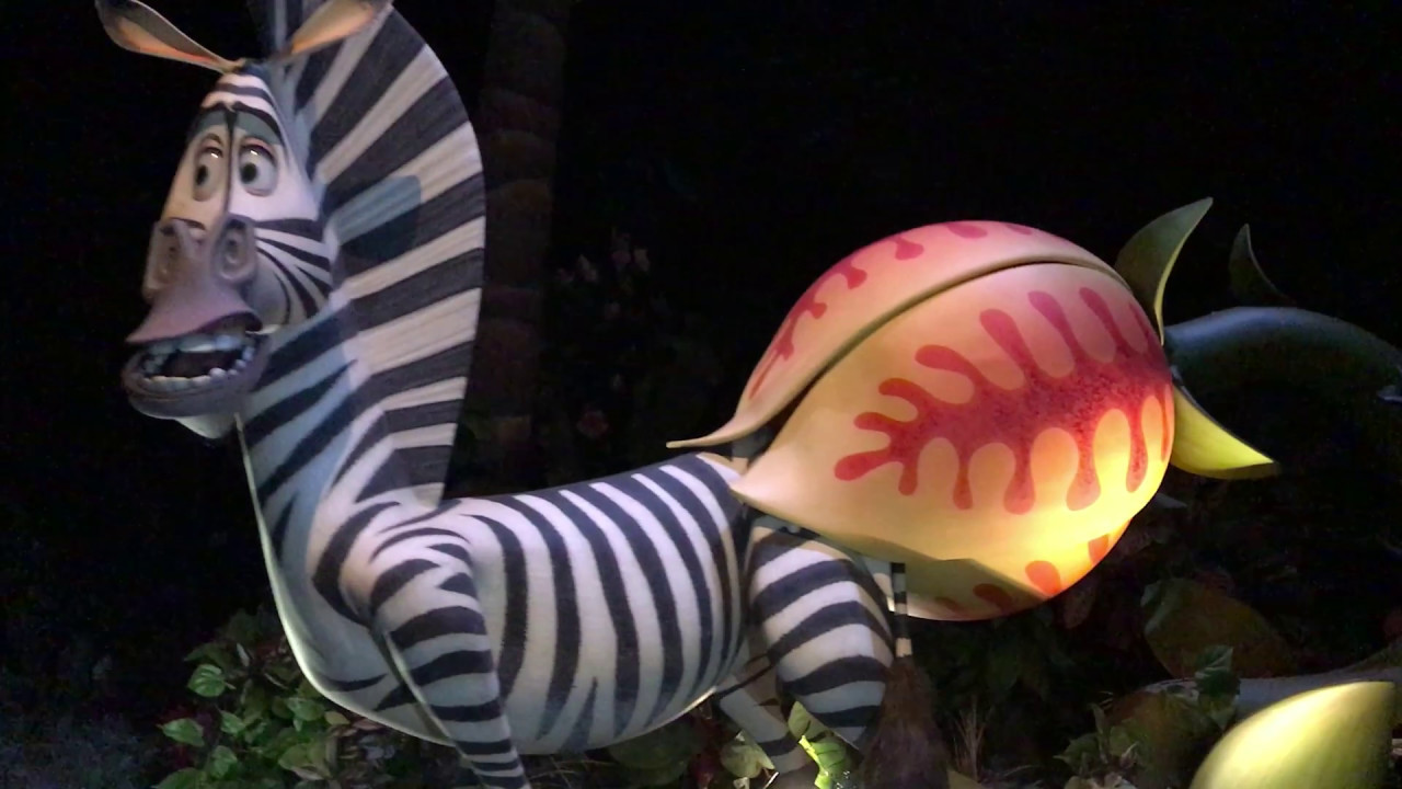 A Crate Adventure Madagascar_Universal studio, Singapore - YouTube