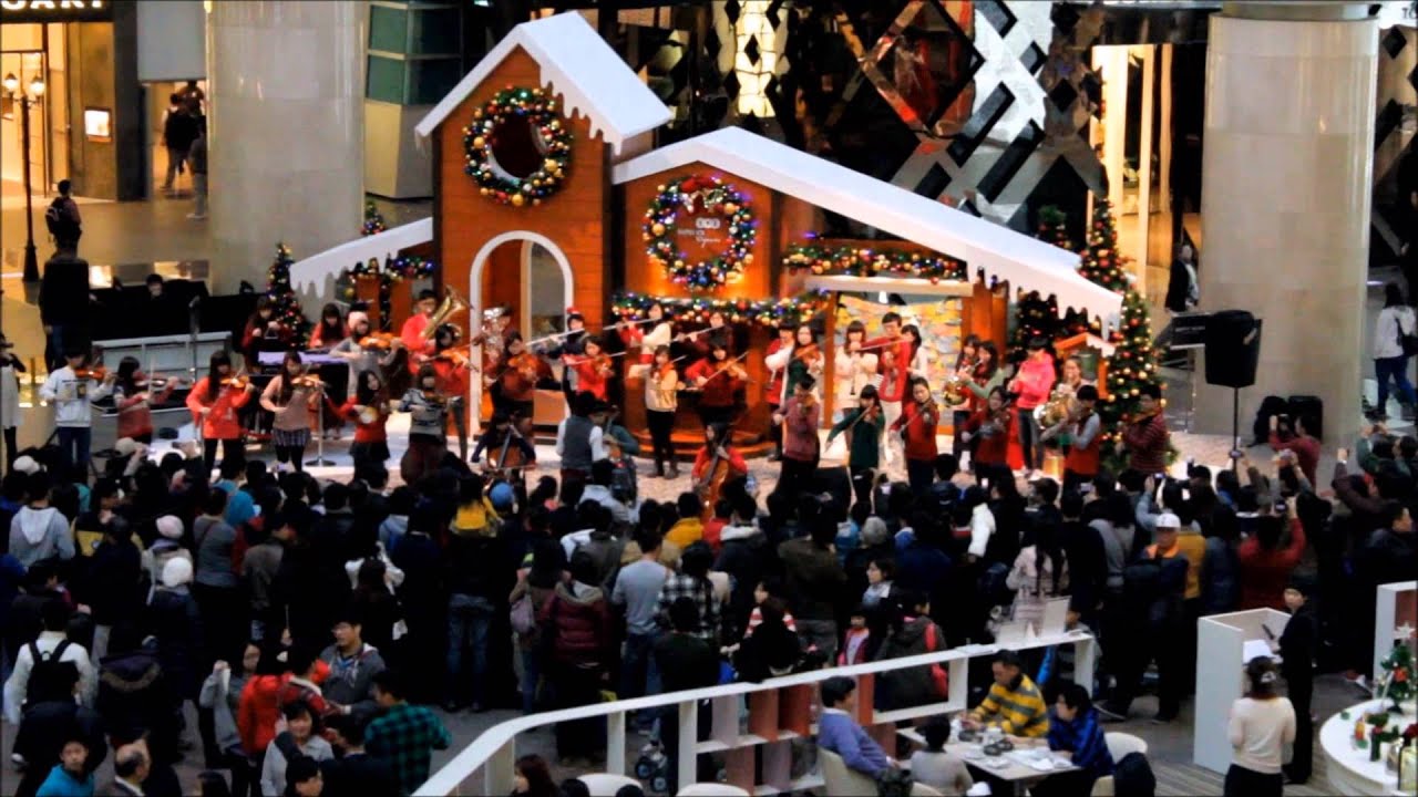 契機 Moment 】快閃 Flash Mob Orchestra in Taipei 101 - YouTube
