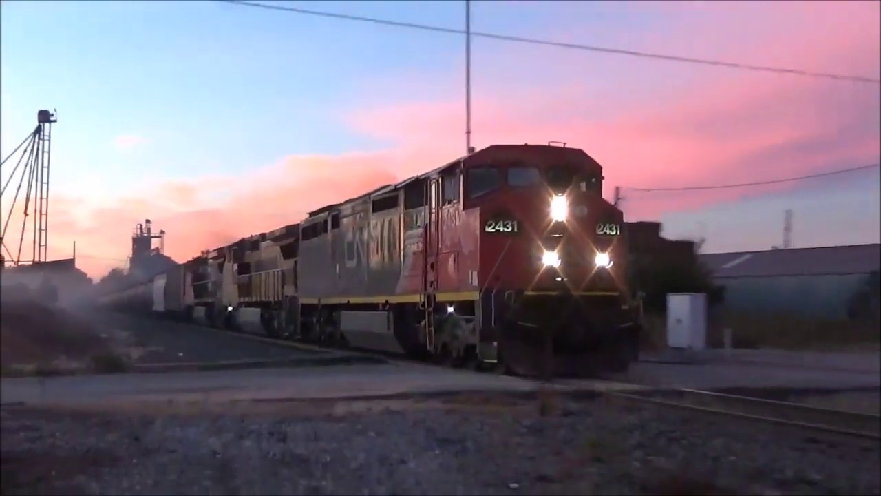 CN C40-8M Cowl Unit Leading NS 64H in Waynesboro, GA 11/1/18 - YouTube
