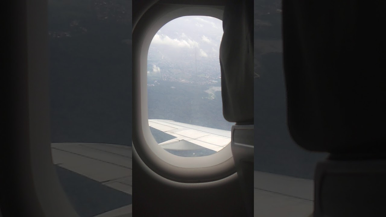 Airplane window view - Manila, Philippines - YouTube
