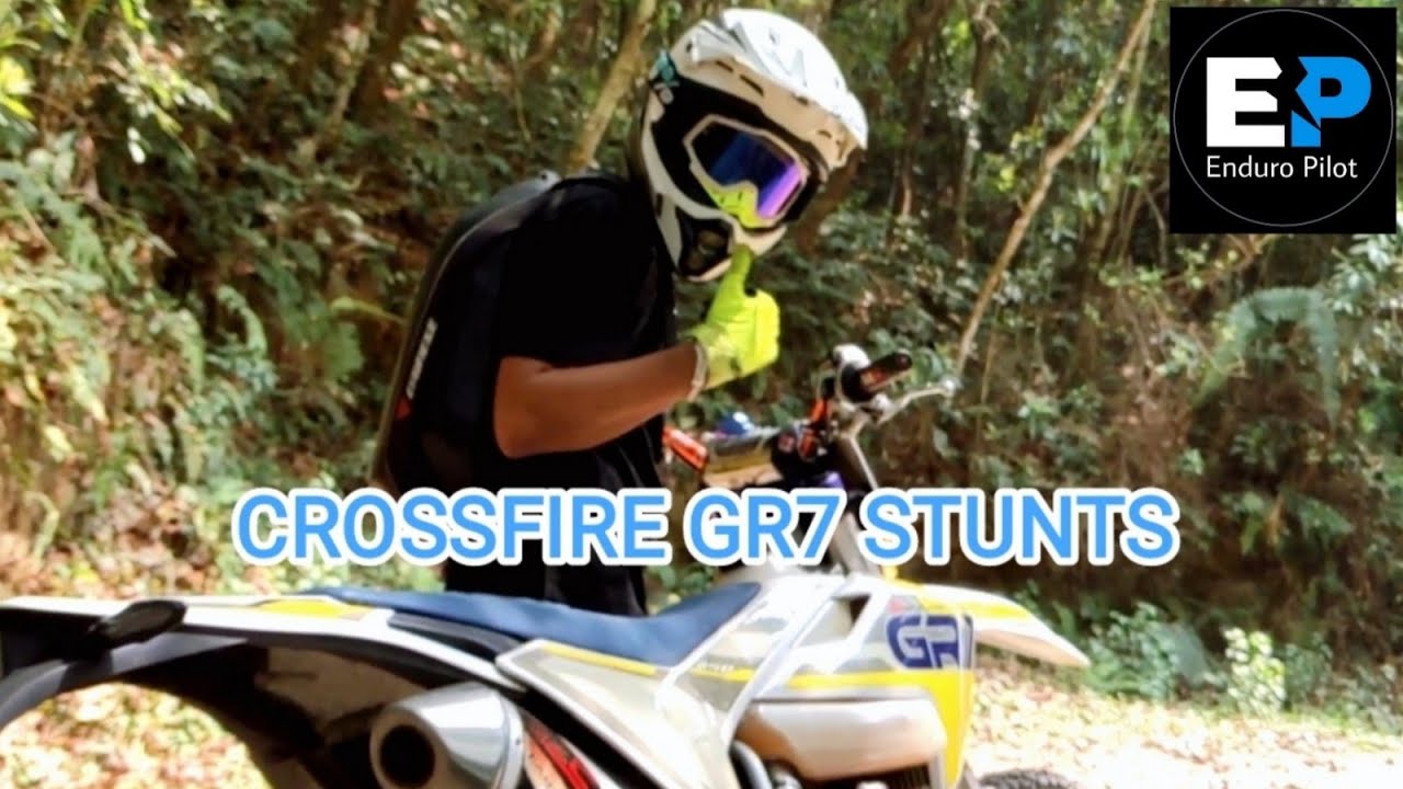 CROSSFIRE GR7 STUNTS WHEELIES AND ROLLING STOPPIE - YouTube