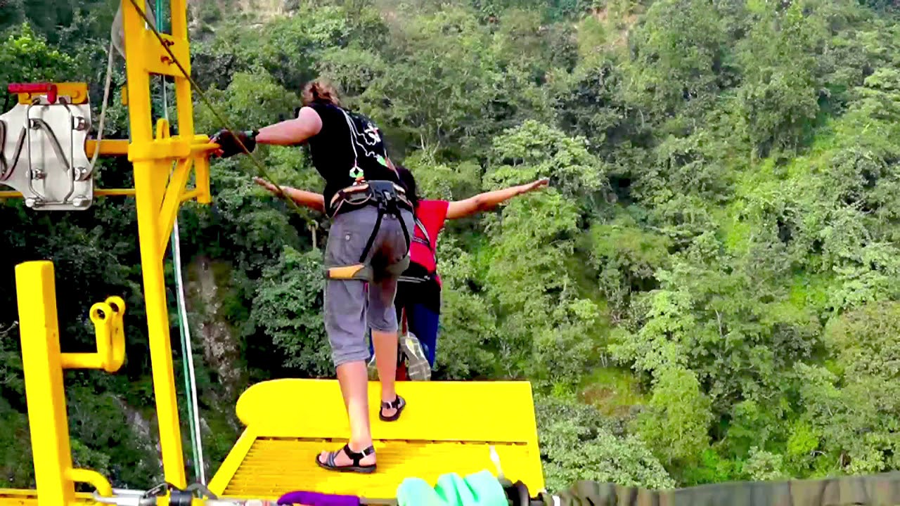 Adventure Expo-Jumping Heights - YouTube