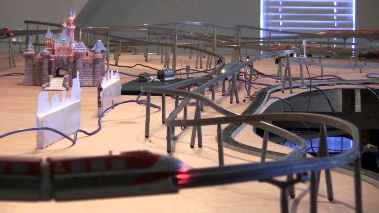 Schuco Monorail Test Layout 001 - YouTube
