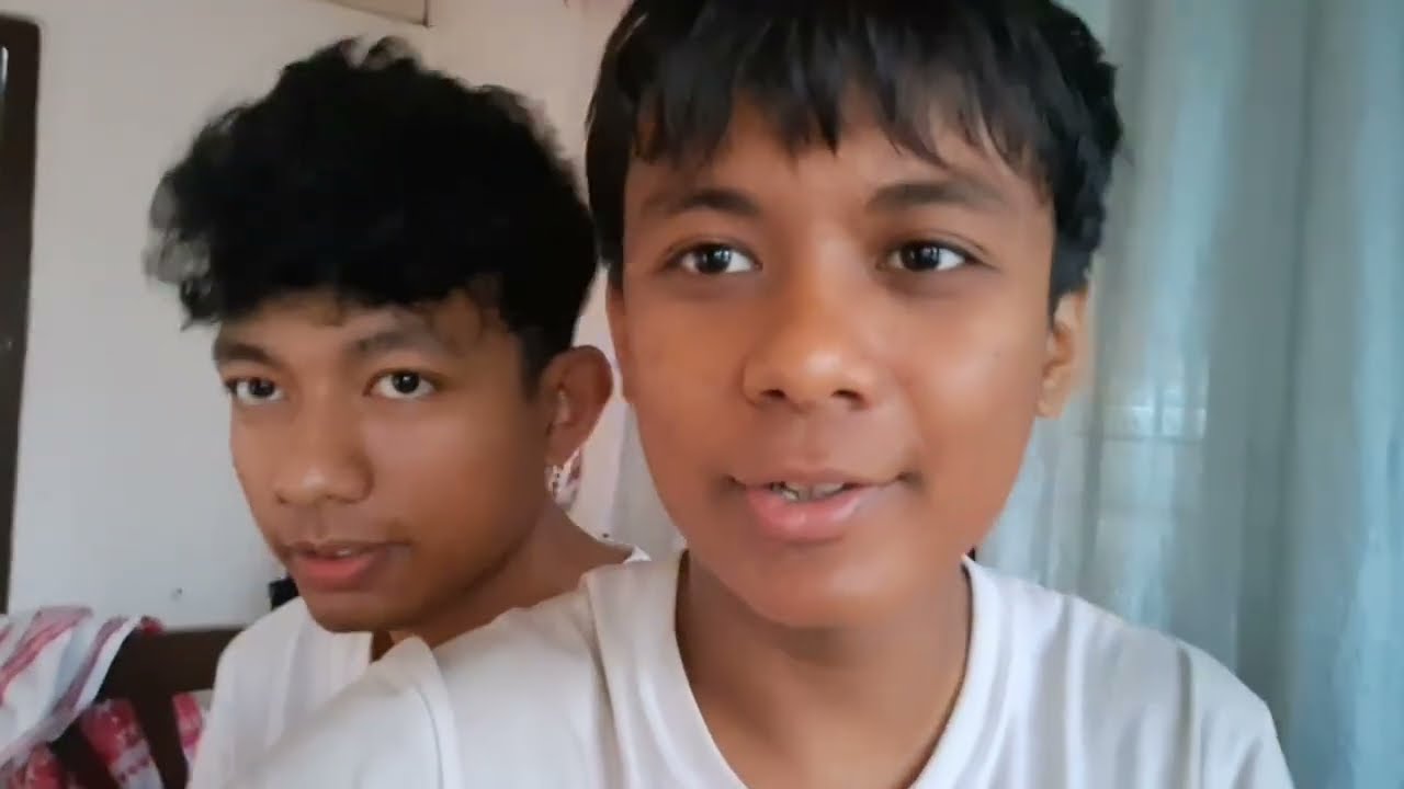 A cozy rainy day at room!! || Romentic Weather🫣 *Rainy day , comfort food & Funday🏳️‍🌈 @Monshik2 ...