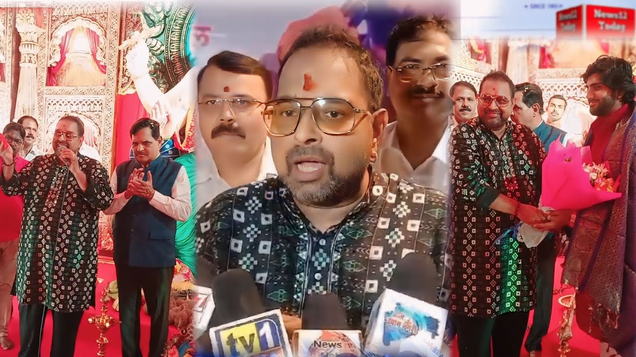 Shankar Mahadevan seeks blessings of Lord Ganesha at Navi Mumbai Cha ...