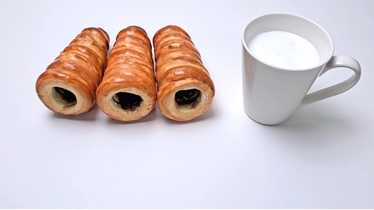 ASMR Chocolate conch bread How to clay cracking | 초코소라빵 점토 우유부수기 - YouTube