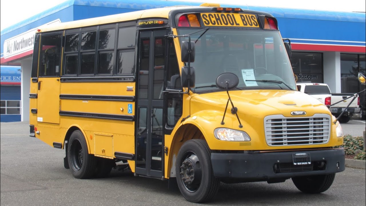 Bus ride 1! | Jimjam starts the series - YouTube