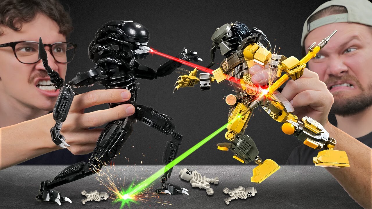 QUI ES-TU ? 👾 Alien vs. 🤖 Transformers BATTLE - YouTube