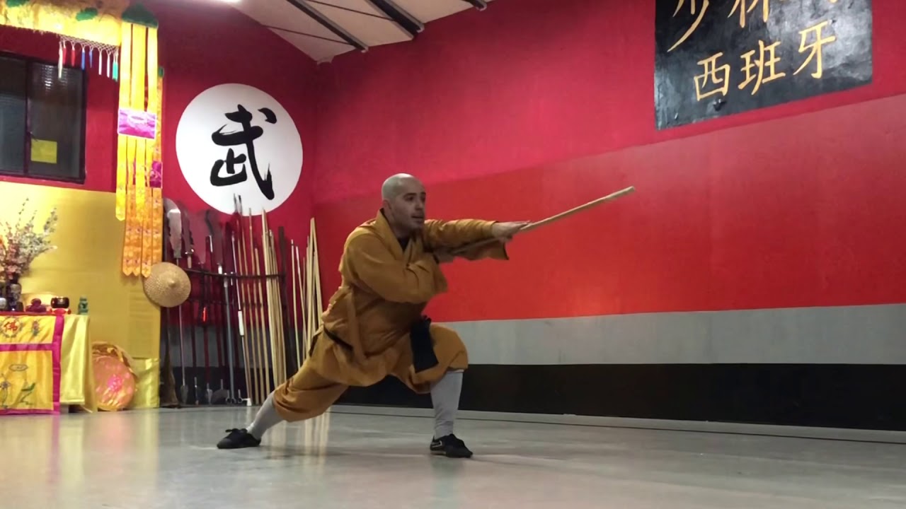 Shaolín huo gun 少林火棍 - YouTube
