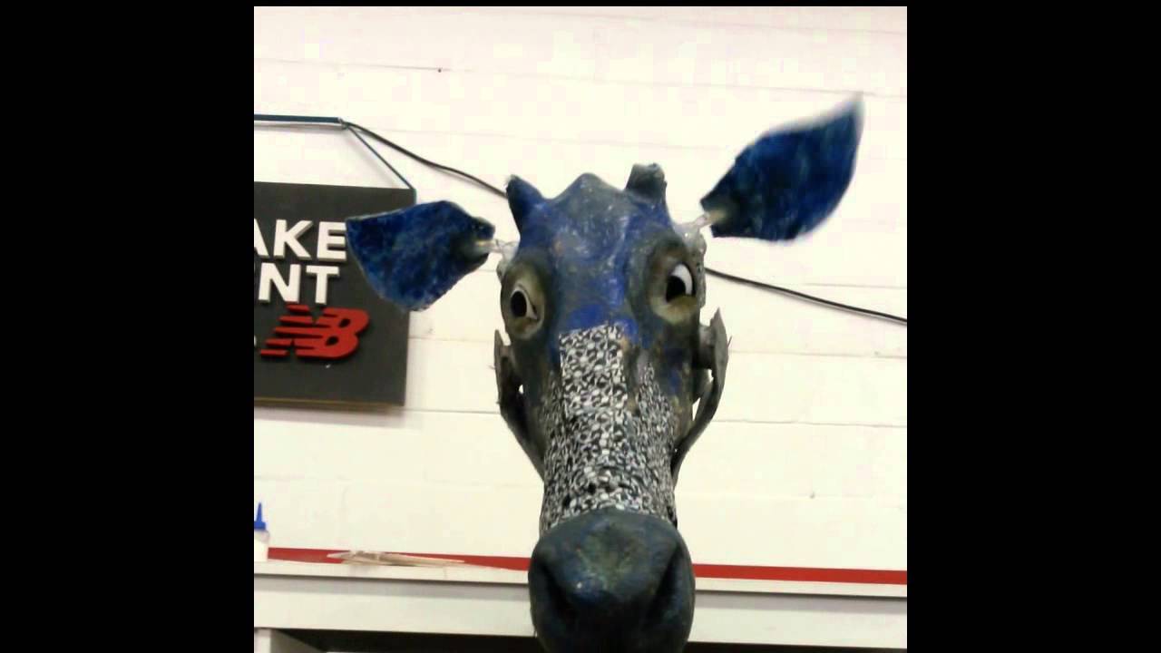 Animatronic Deer Head - YouTube