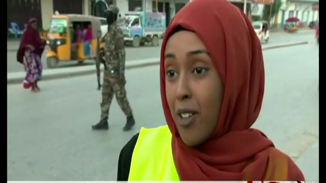 Gabdho Soomaali oo Muqdisho ka Bilaabay AFUR Nooc Cusub ah - YouTube