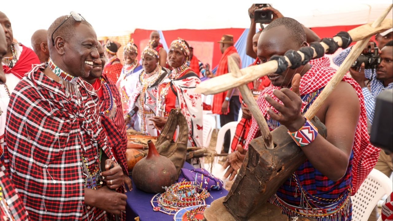 PRESIDENT RUTO TOURS MAASAI EXHIBITION DURING MAA CULTURAL WEEK!! - YouTube