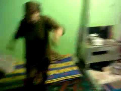 Nenenin başı qaçıb