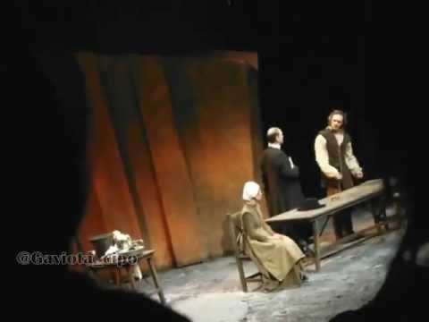 Elizabeth enfrenta a su esposo John Proctor por Abigail (Las Brujas de ...