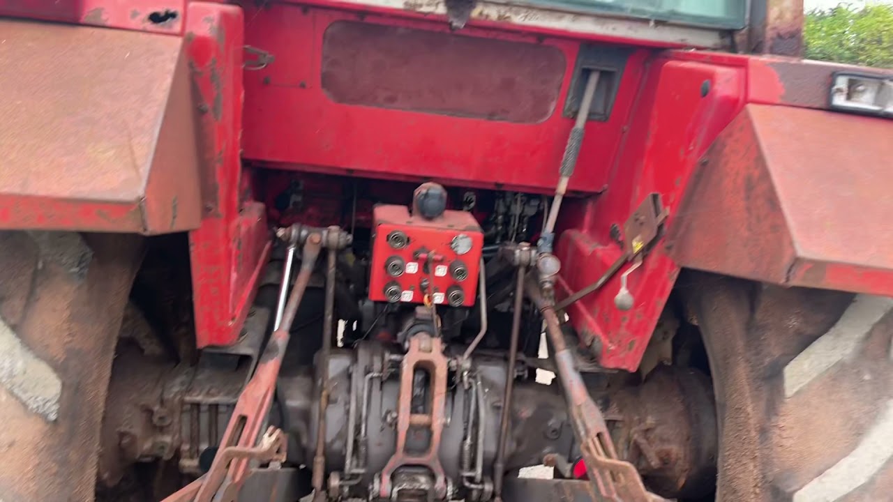 Massey Ferguson 690 tractor - YouTube